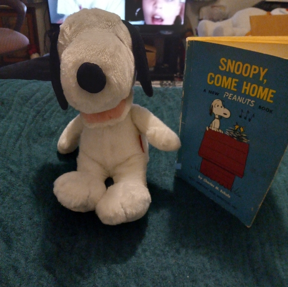 Snoopy | Toys | 2 Laughing Snoopy Peanuts Plush Stuffed Animal 215 ...